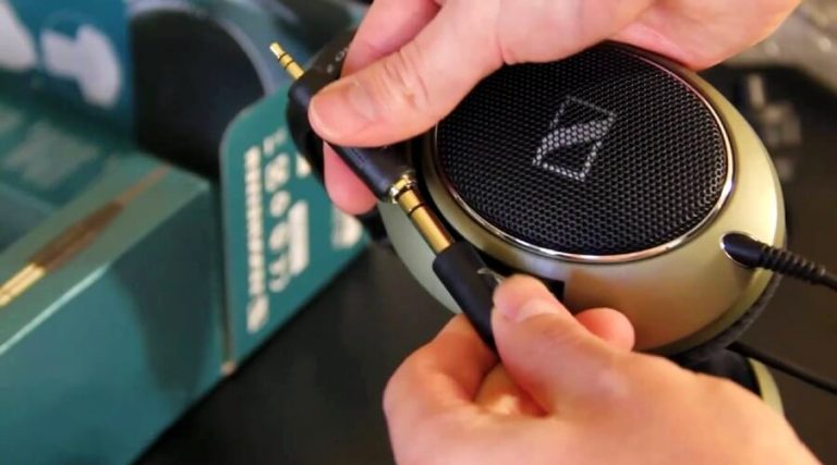 The Sennheiser HD 595 Headphones Review (2023)